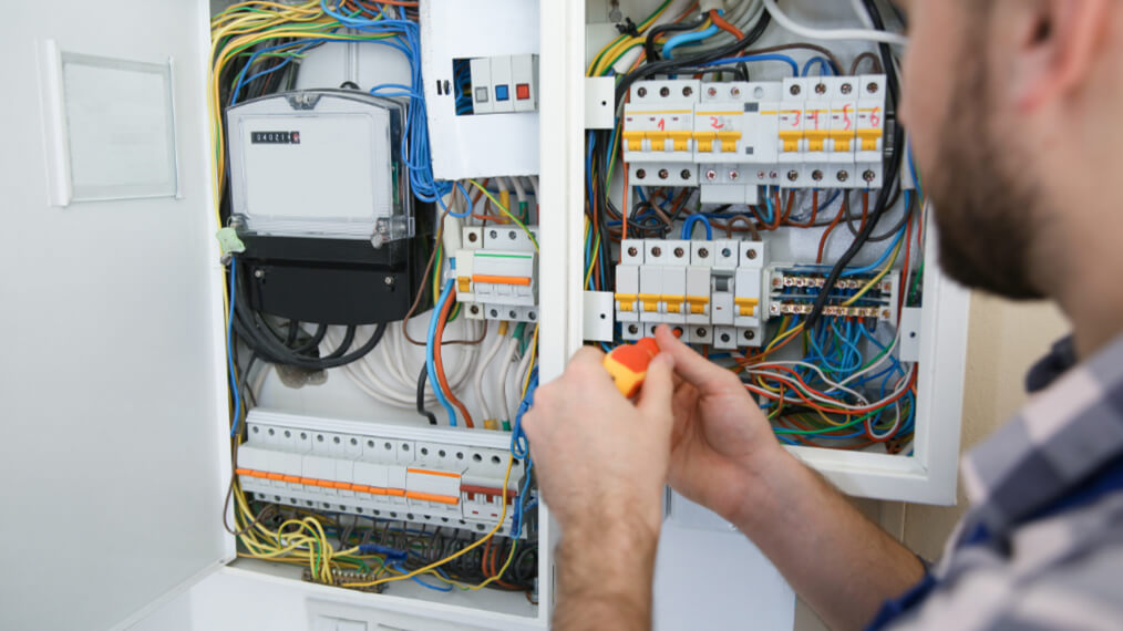 Electrician Courses | Electrical Training | Access Training